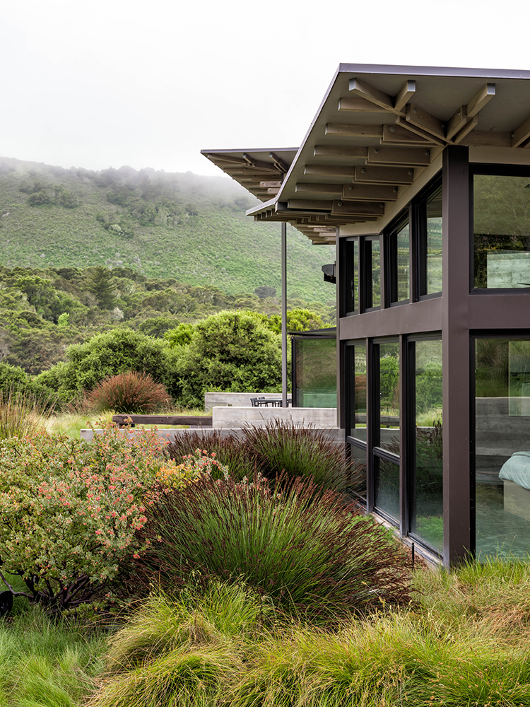 A California Home Reminiscent Of A Butterfly's Wings