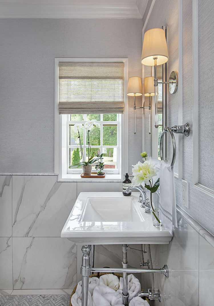 Alexis Elley Keeps A Bathroom Serene And Welcoming