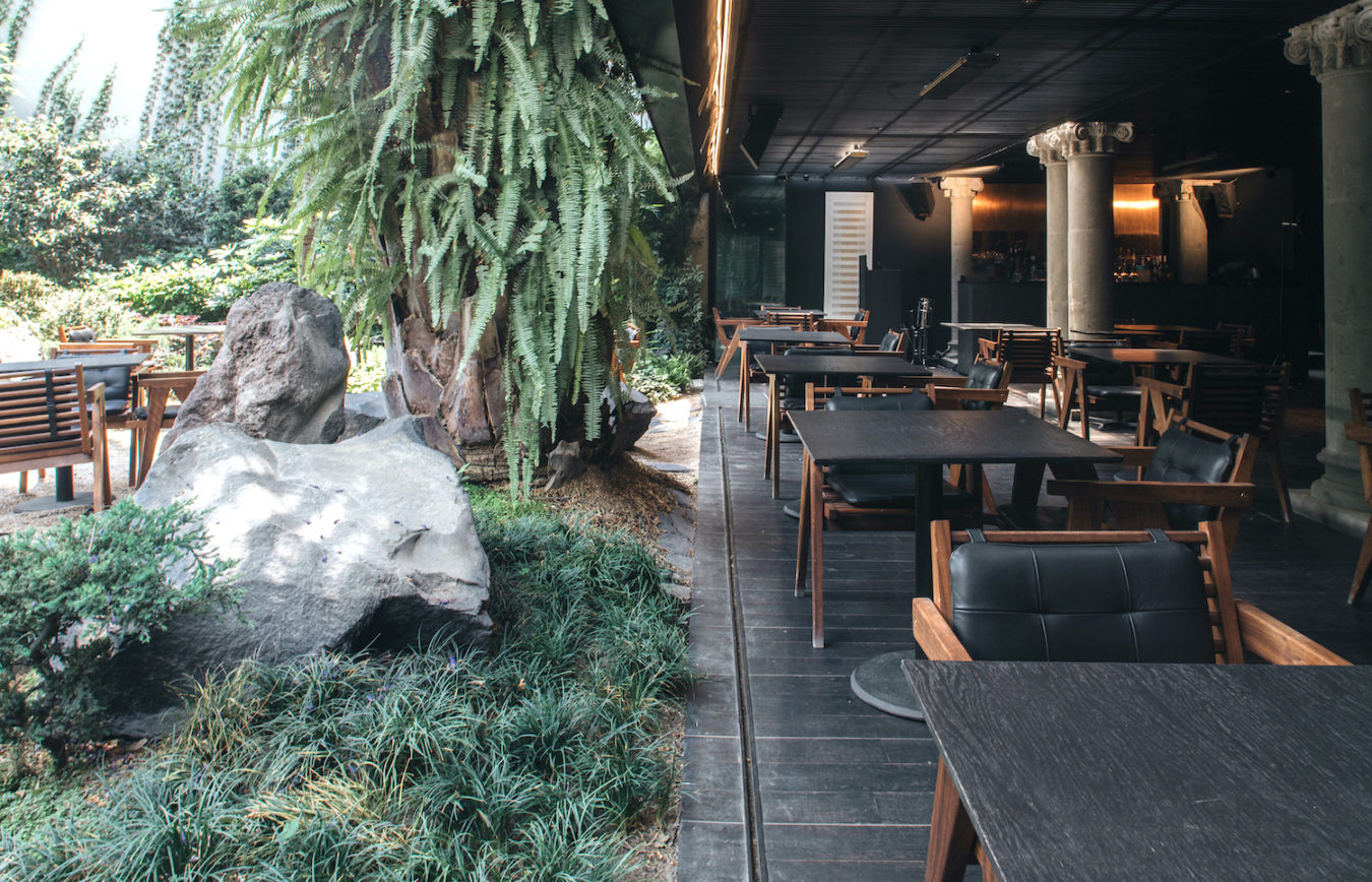 An Urbane Sushi Restaurant Spills Over Into A Lush Japanese Garden