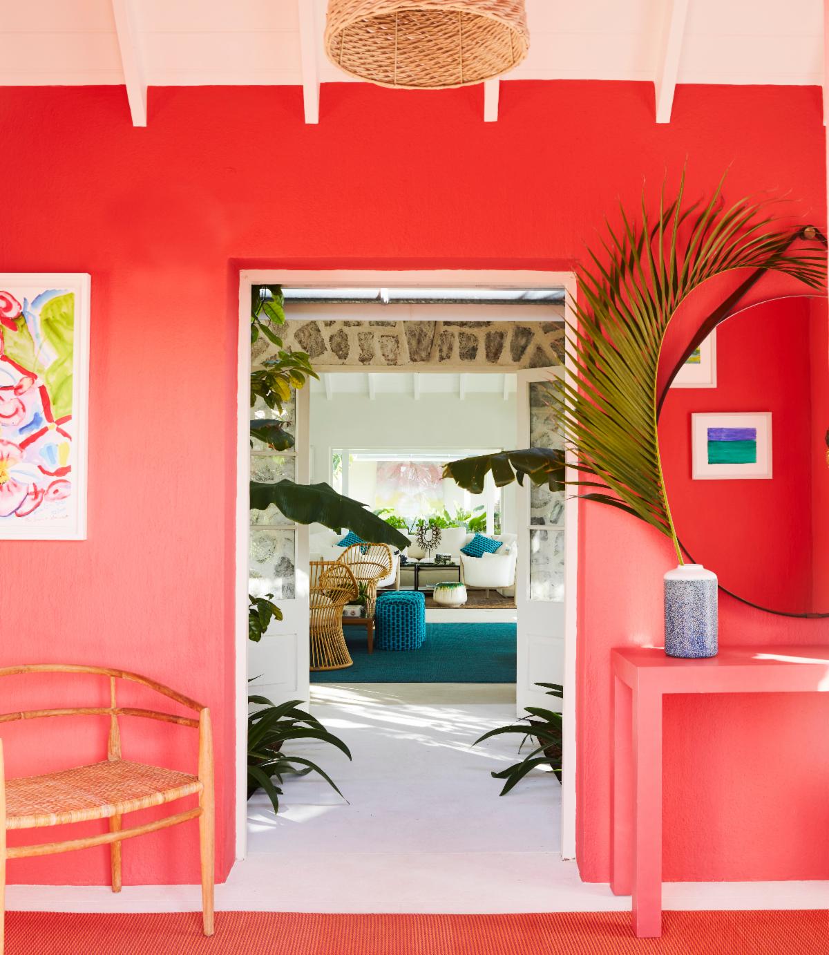 This Newly Renovated Villa Offers A New Way To Experience Scenic ...