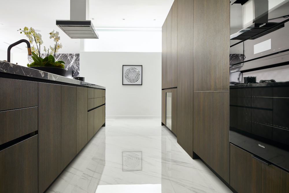 This Dallas High-Rise Kitchen Remodel Perfects Clever Storage