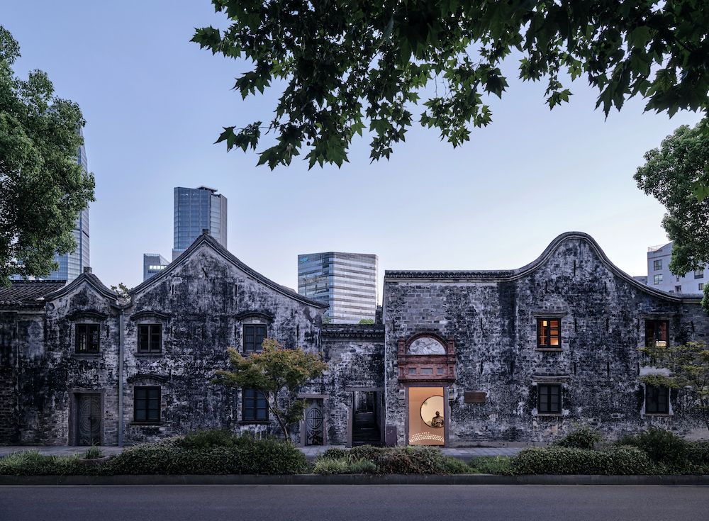 A Chinese Economist’s Former Residence Is Transformed Into An Artful ...