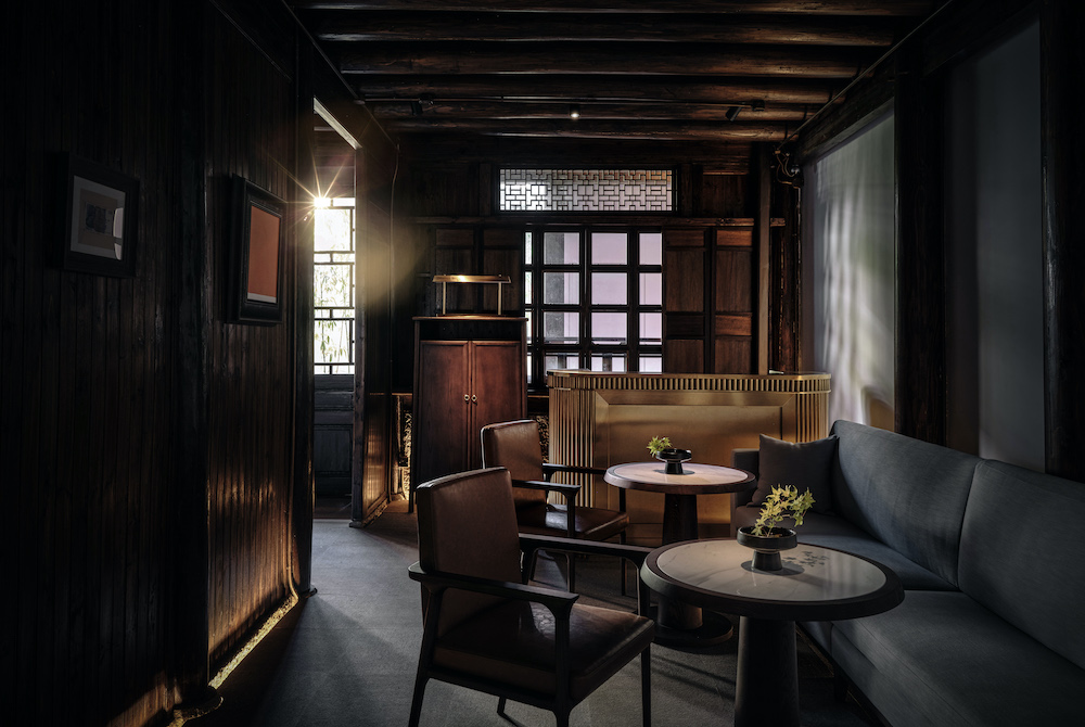 A Chinese Economist’s Former Residence Is Transformed Into An Artful ...