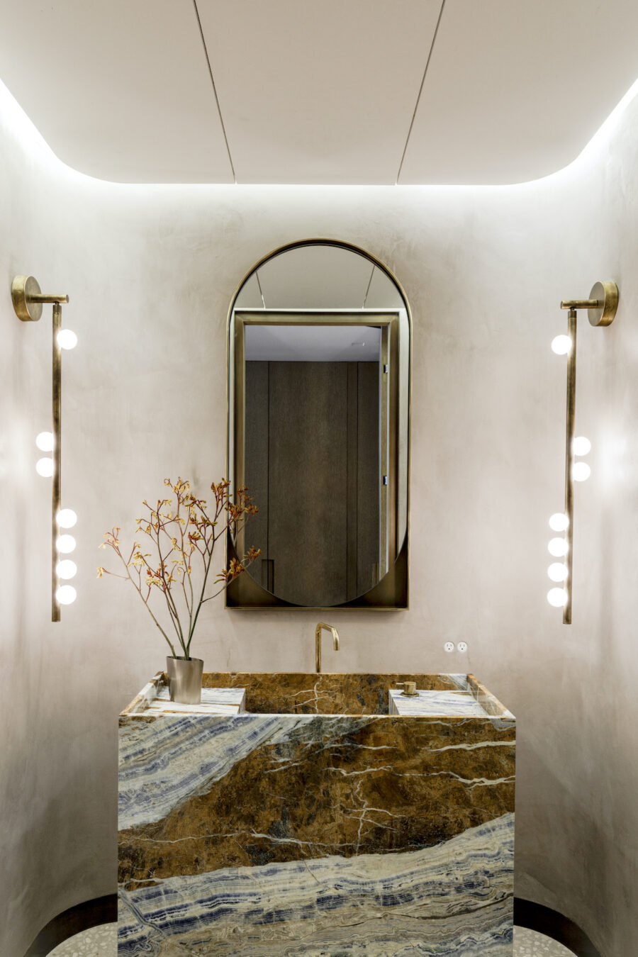 14 Fresh And Unexpected Powder Room Designs