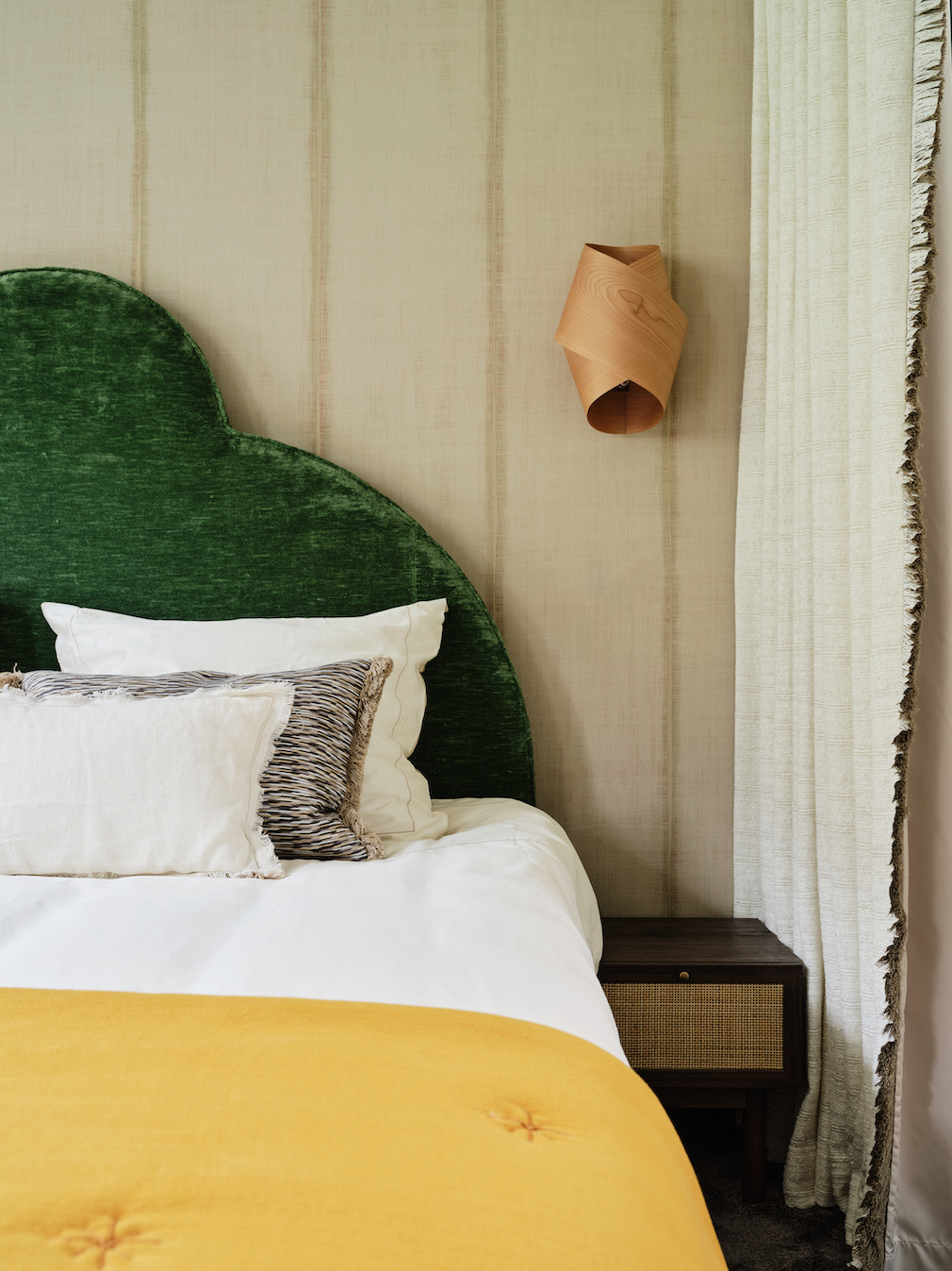 Roelfien Vos Achieves Equilibrium In A Midcentury Modern Home