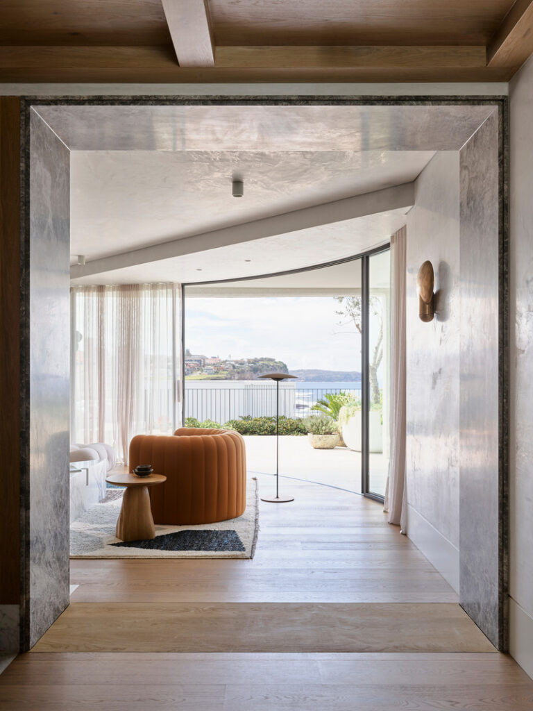 Pacific House: Alexander &CO. Infuses A Concrete Cliffside Dwelling ...