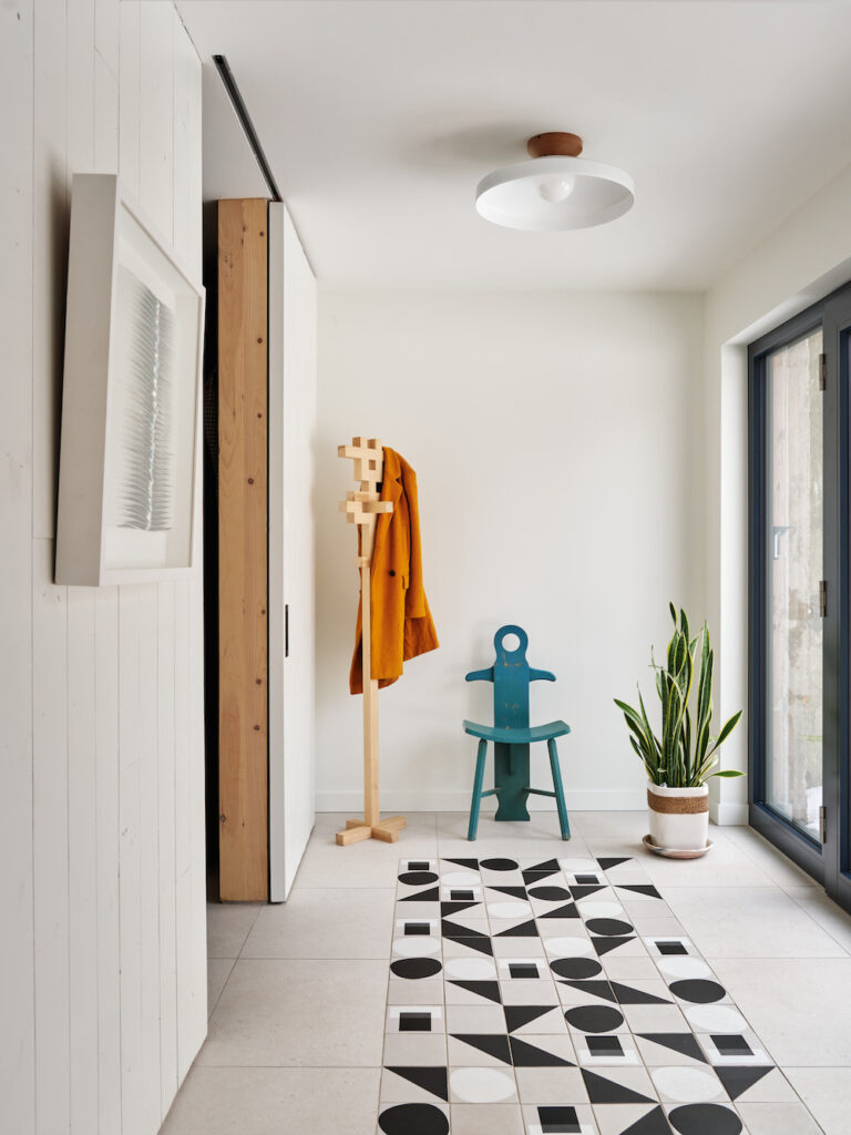 The Ash Tree House: A Contemporary Renovation Inspired By Architectural ...