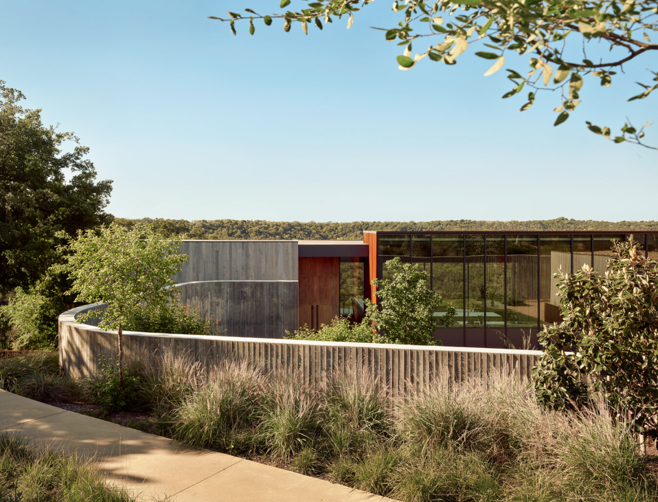 High On A Hilltop: The Barton Hills Residence By Alterstudio Architects ...