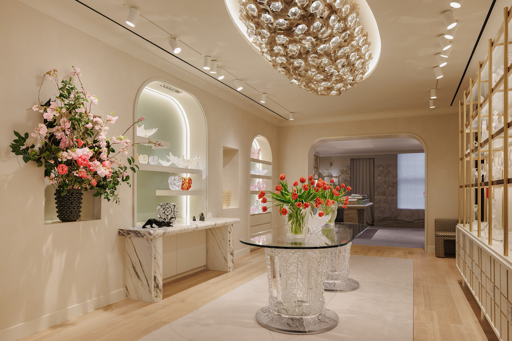 Bold Tradition: Diane Rath Dresses Historic Architectural Details ...