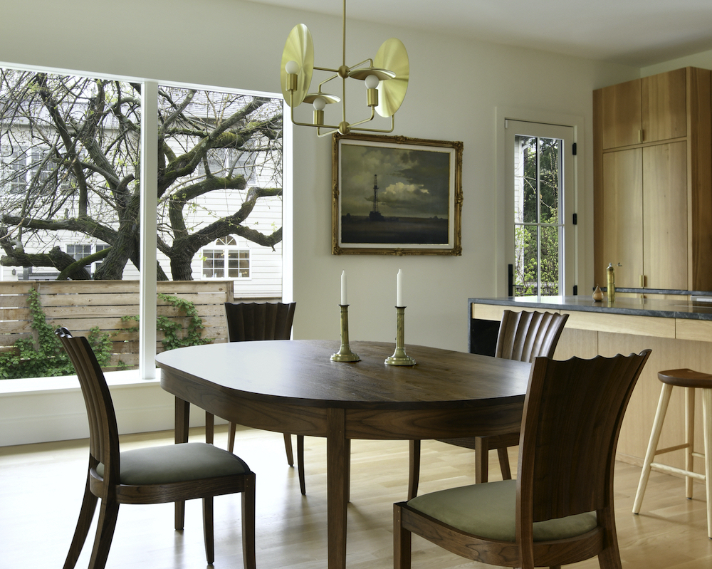 This Quietly Elegant Home Features A Full Roster Of Thos. Moser ...