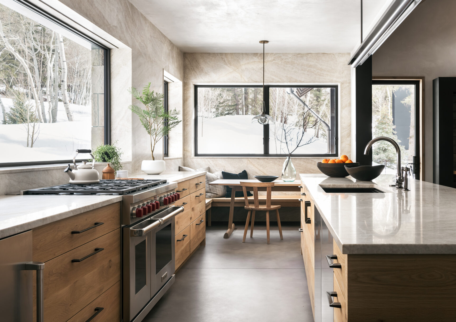 Pearson Design Group Makes A Marvelous, Materials-First Mountain Home ...